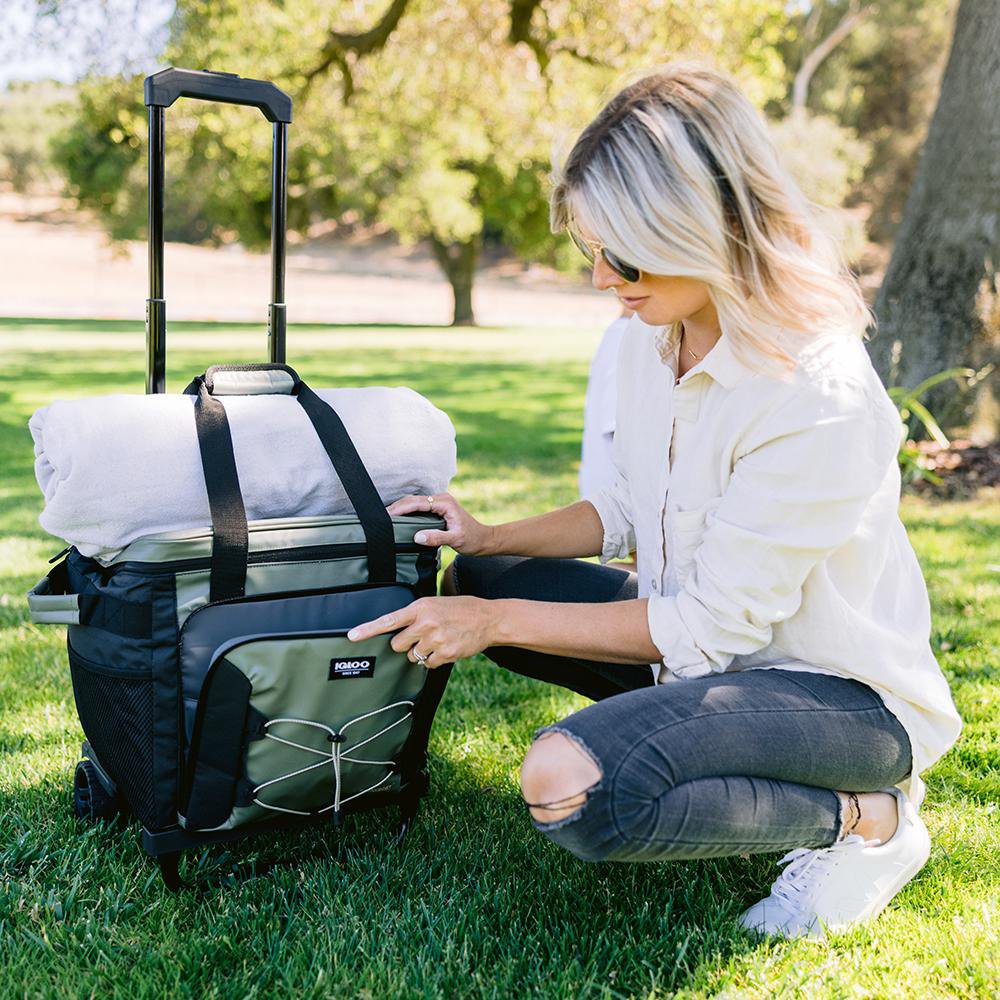 Hielera Colapsable con Llantas Voyager (40 Latas) - Cemaco